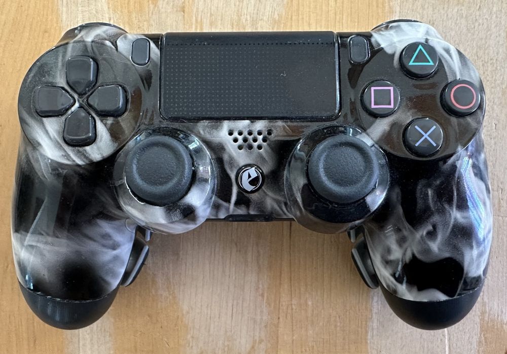 Evil PS4 Controller (Gebraucht) in Stetten AG für CHF 10 – mit ...