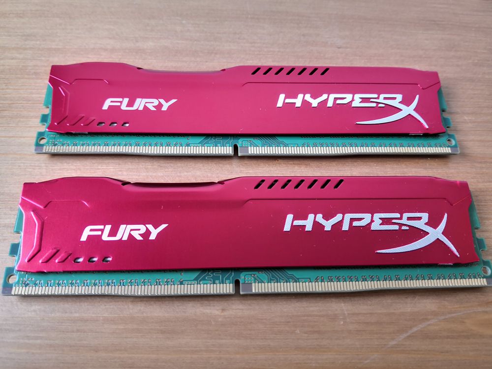 2x8 GB DDR4-3200 Desktop RAM (Red) (Gebraucht) in Zürich für CHF 39 ...