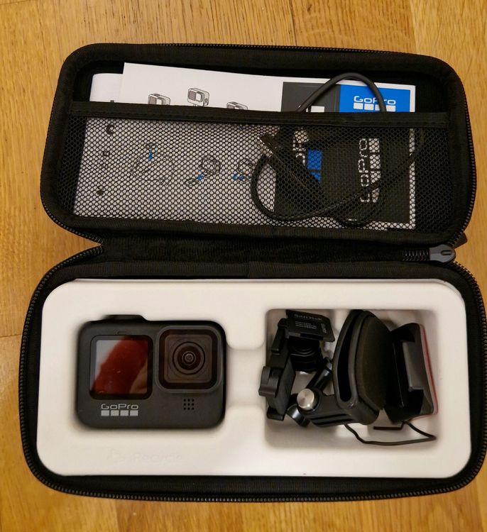 GoPro HERO 9 & Adventurer Kit (both brand new / ganz neu) (Neu und ...