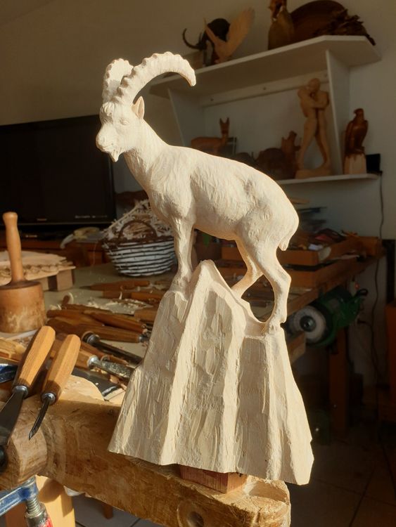 Schnitzerei Steinbock Holzskulptur Holzfigur (Neu (gemäss Beschreibung)) in Uetliburg SG für CHF ...