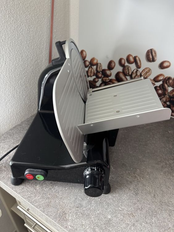 Ohmex Allesschneider "Lusso 22 GL Black" (Gebraucht) in Sins für CHF 30 – nur Abholung auf ...