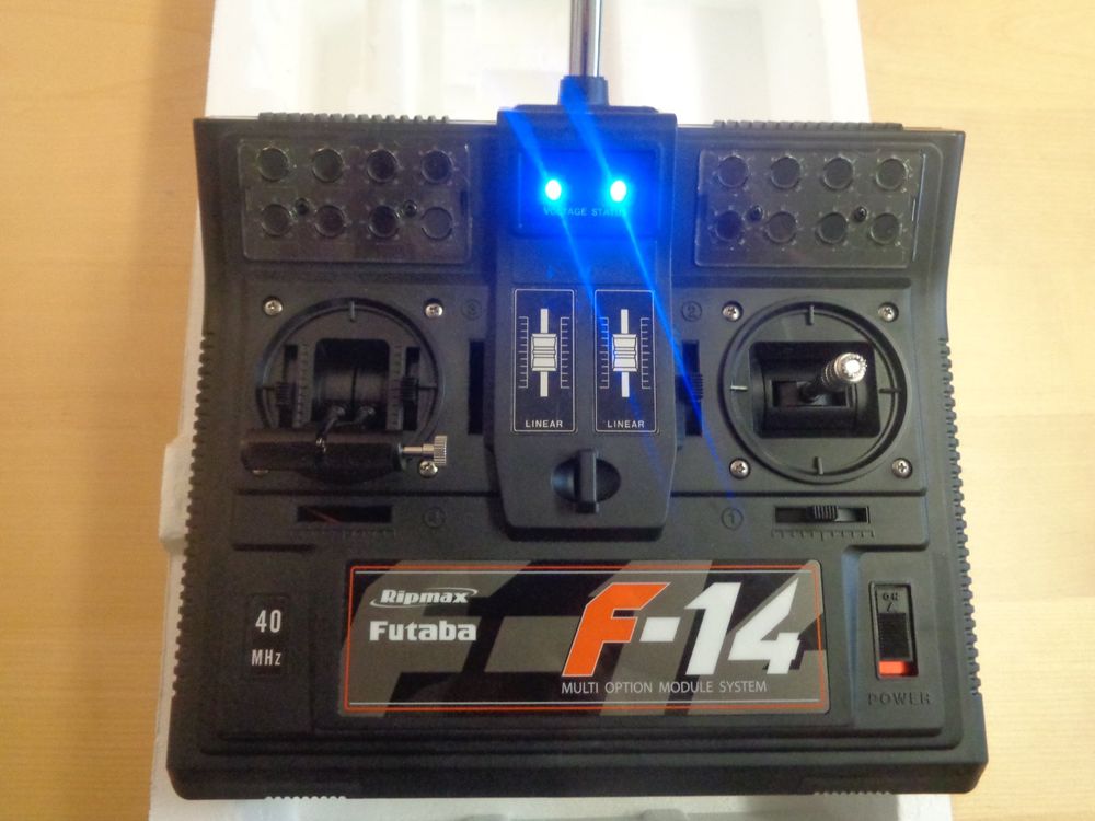 Futaba F-14 Navy FM 40 MHz mit 2 Empfängern (Gebraucht) in Basel für CHF 140 – mit Lieferung auf ...