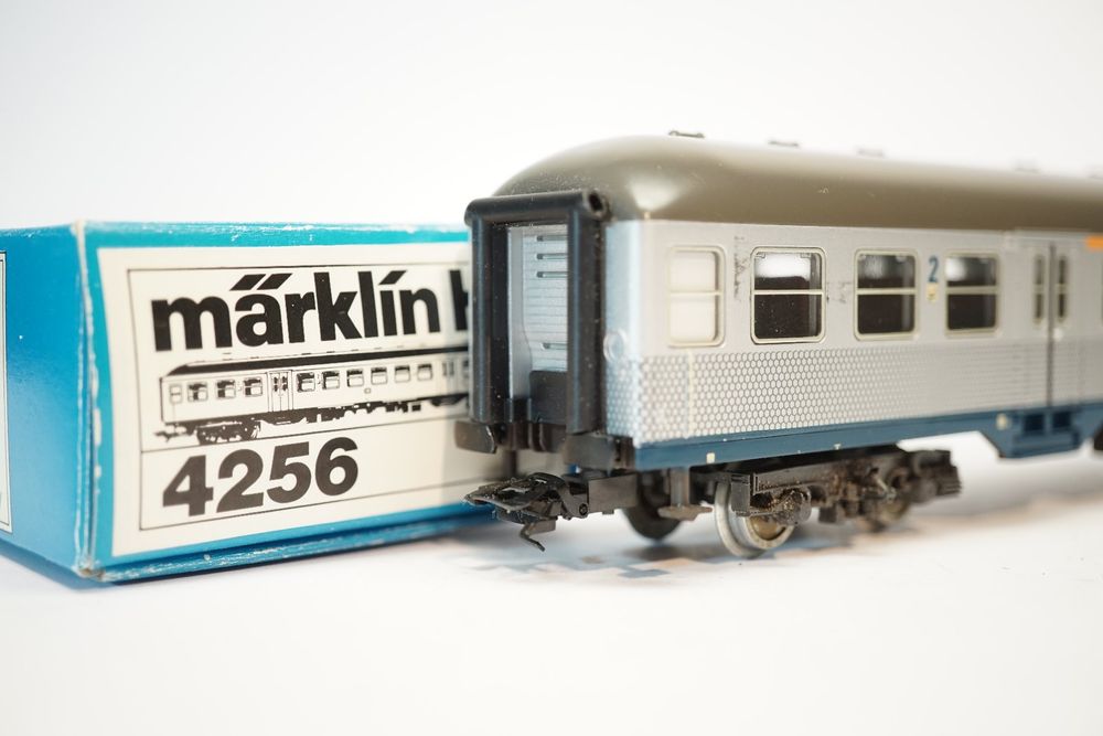 8∂ Märklin 4256 DB Personenwagen silberling 1./2. Klasse (Gebraucht) in ...