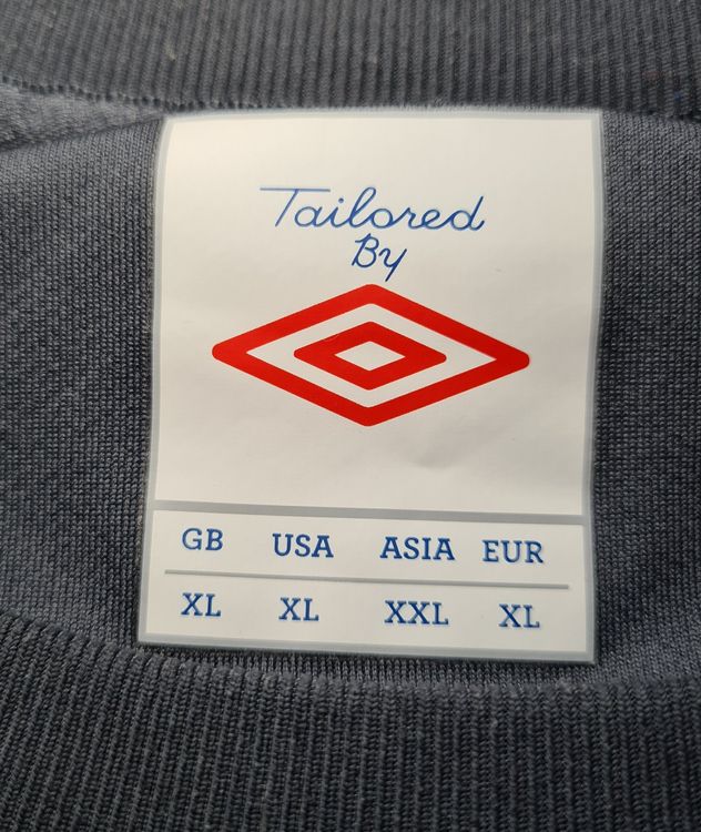 Trikot Wales Nationalmannschaft Umbro XL (Gebraucht) in Hägglingen für CHF 29 – mit Lieferung ...