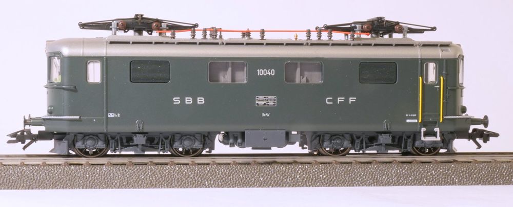Märklin H0 AC Lokomotive SBB Re 4/4 I 10040 Art.Nr. 39421 (Gebraucht ...