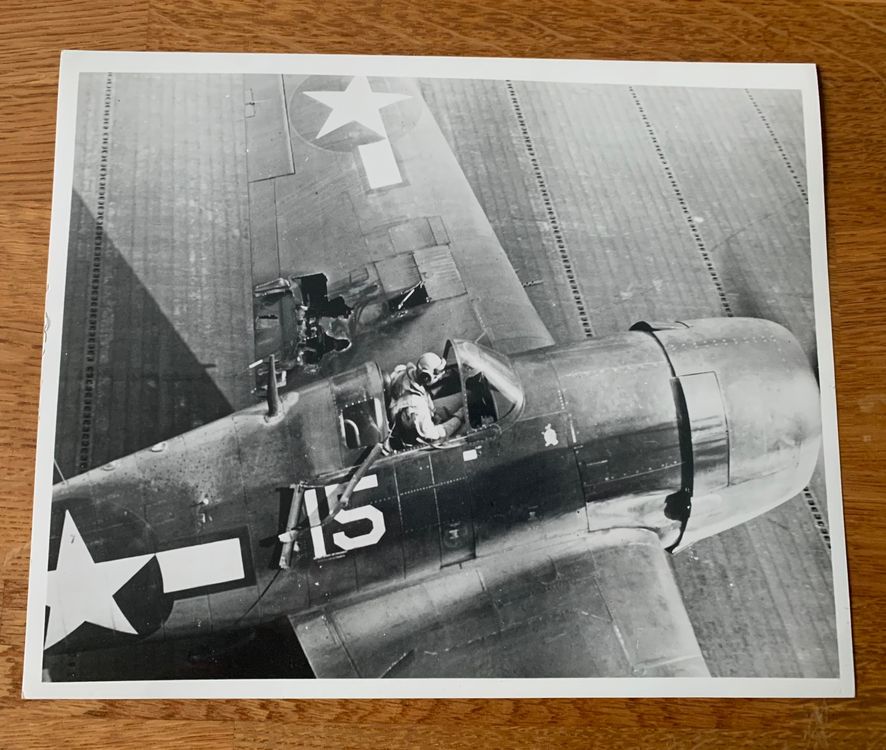 Foto einer Grumman F6F Hellcat (Gebraucht) in Bern für CHF 15 – mit ...