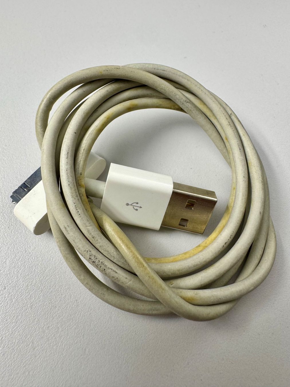 Apple Ladekabel 1 m -iPhone 4s Original Occasion (Gebraucht) in ...