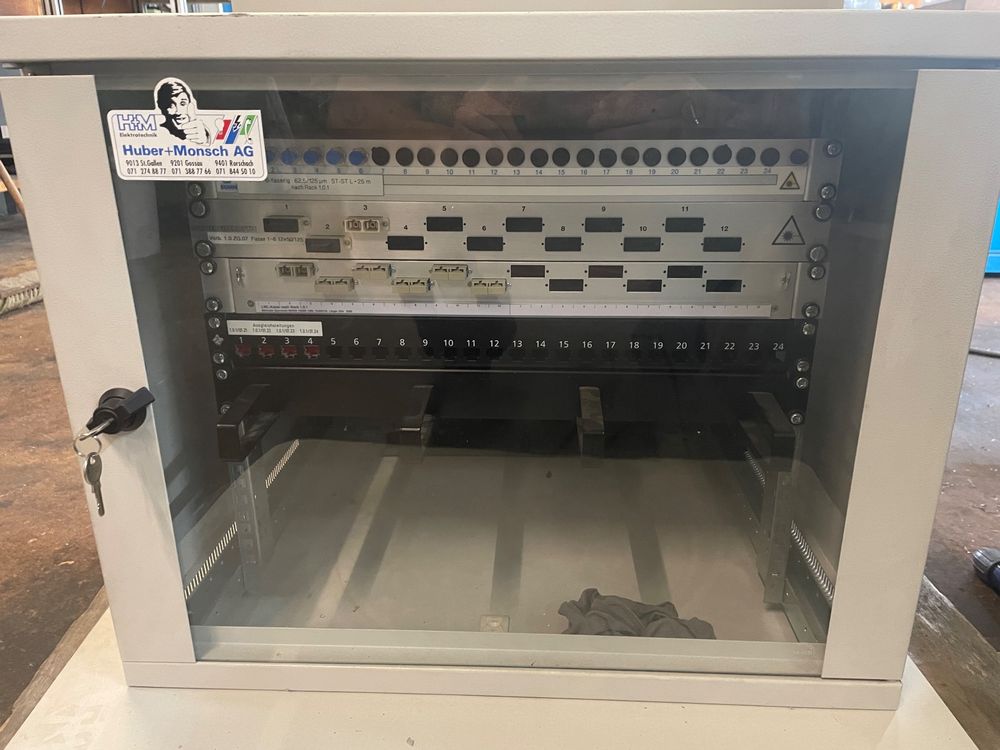 Serverschrank | Kaufen auf Ricardo