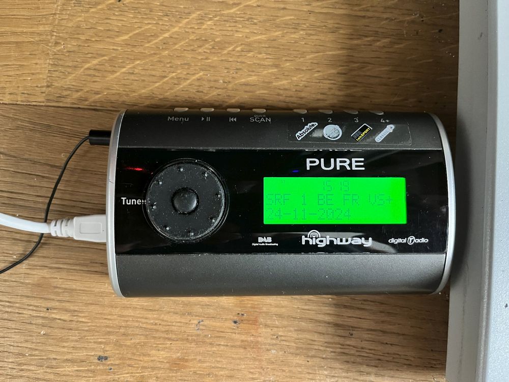 PURE Highway Digitalradio DAB+ Autoradio (Defekt) in Spiez für CHF 13 – mit Lieferung auf ...