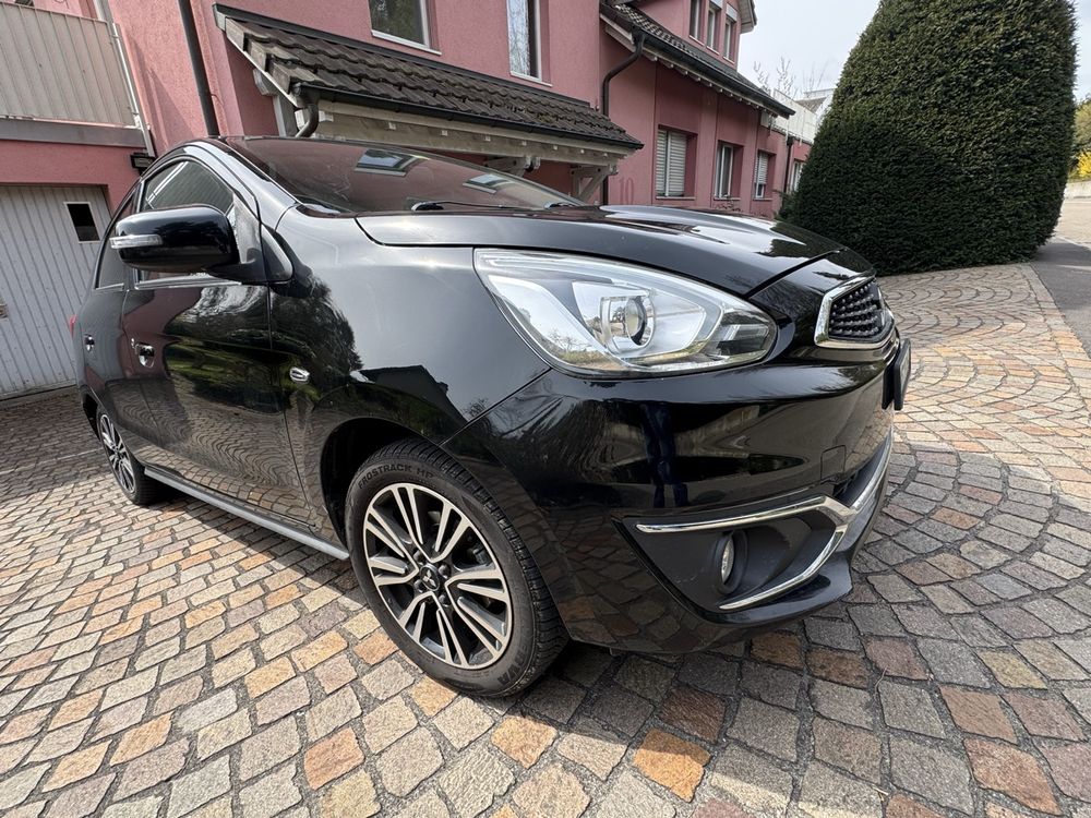 Mitsubishi Space Star Schwarz
