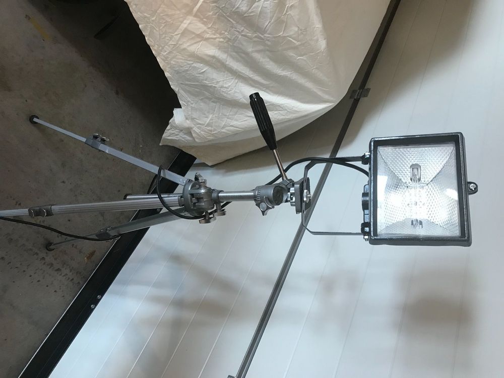 Scheinwerfer mit Stativ | Kaufen auf Ricardo