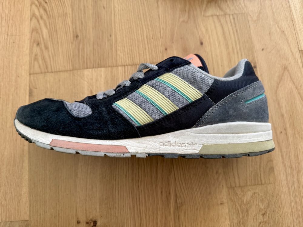 Adidas Gr. 44 Retro Turnschuhe (Gebraucht) in Zürich für CHF 5 – mit ...