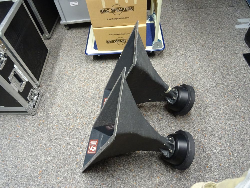 2x Horn EV HP640 EV DH1A 3 Zoll Treiber (Gebraucht) in Binningen für ...