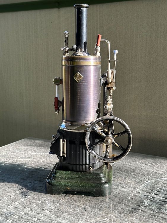 Grosse und schöne stehende Märklin Dampfmaschine (Gebraucht) in Urdorf ...