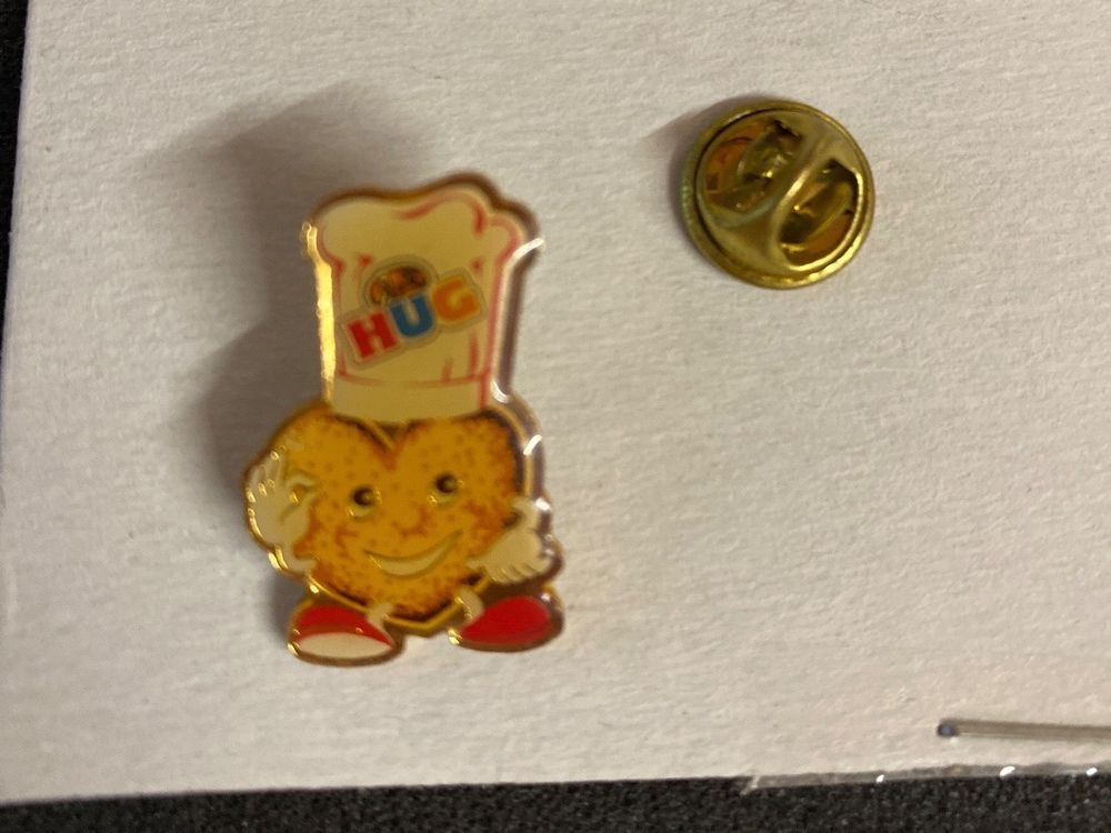 PIN'S - HUG (Gebraucht) in Le Brassus für CHF 1.5 – mit Lieferung auf ...