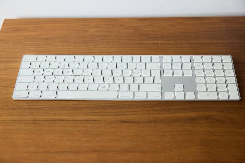 Apple Magic Keyboard (CH-Layout) (Gebraucht) in Zürich für CHF 49 – nur ...