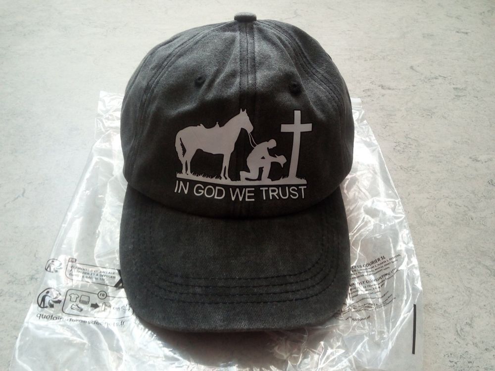 Cap Army (Neu und originalverpackt) in Igis für CHF 25.8 – mit ...