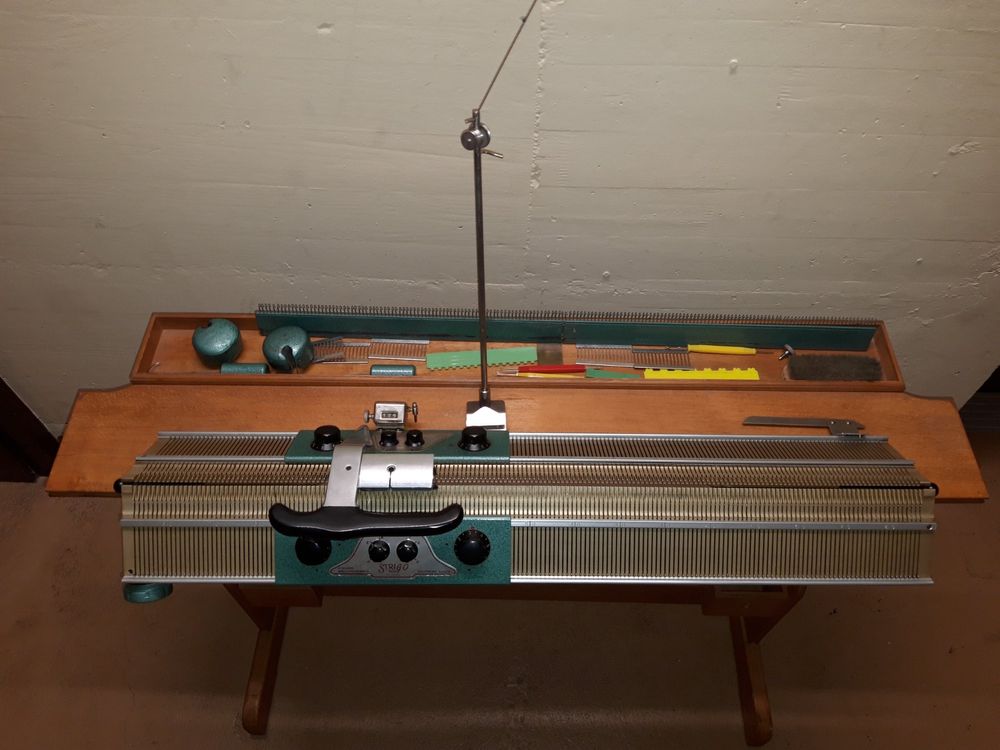 Machine à tricoter / Strickmaschine STRIGO (Gebraucht) in Vernier für ...