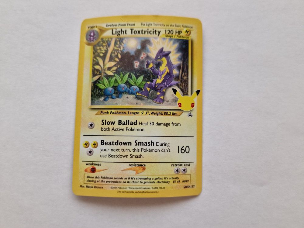 Light Toxtricity SWSH 137 - Englisch | Kaufen auf Ricardo