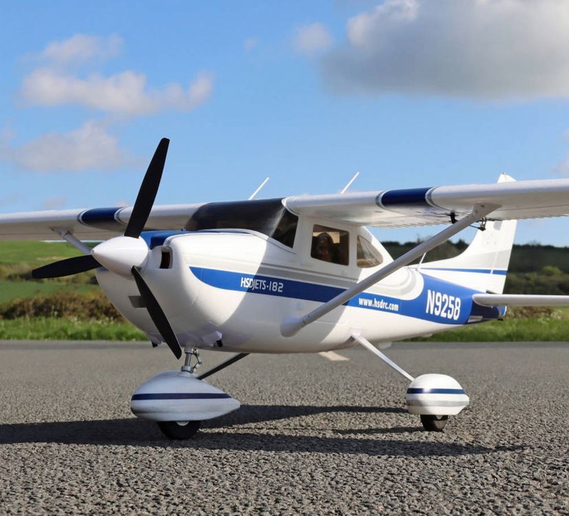 2 Meter-Cessna-182 blau, 6S-PNP-Set von HSDJets | Kaufen auf Ricardo