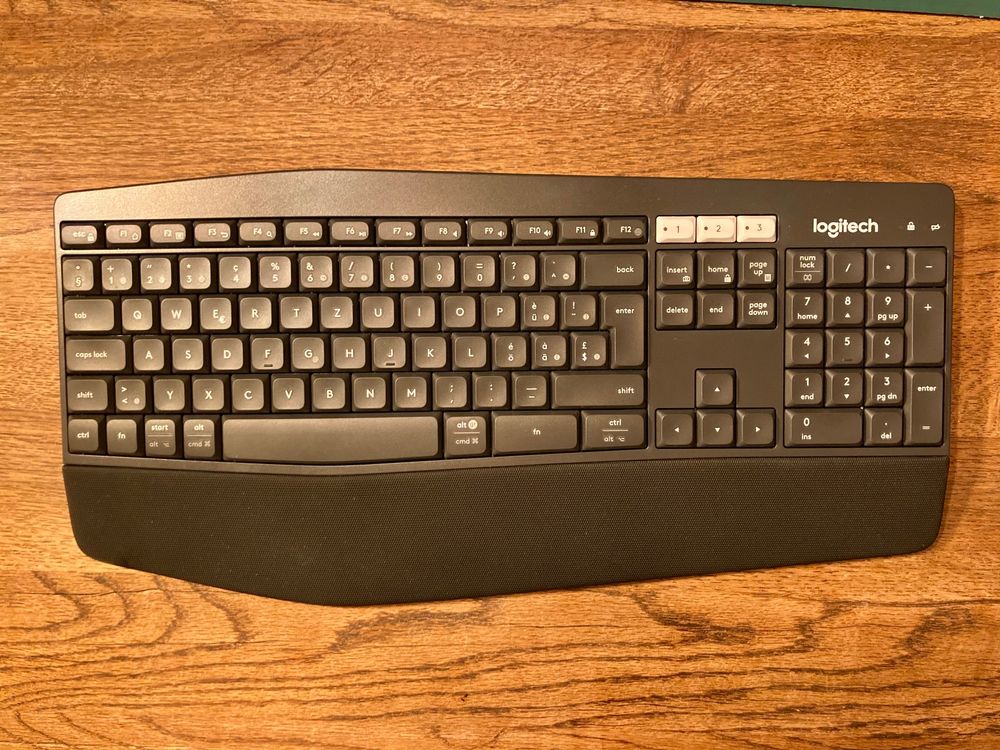 Logitech K850 Tastatur/Keyboard inkl. Garantie (Gebraucht) in Jona für ...