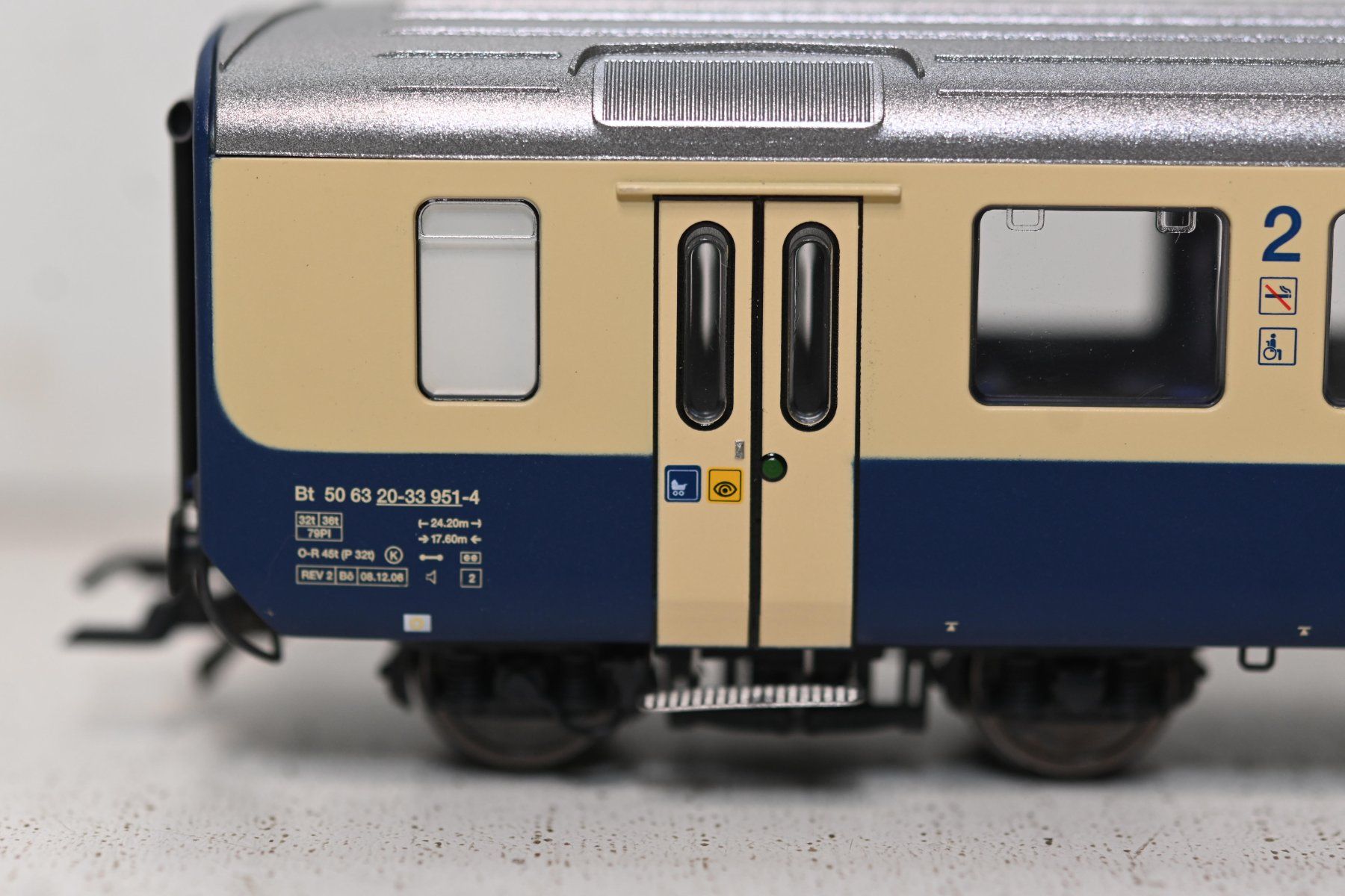 BLS Steuerwagen Bt 953 blau/beige mit Aussenschwingtüren Ep. (Neu und ...