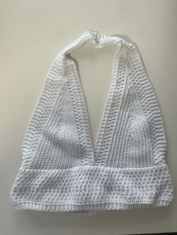 white crochet triangle top (Gebraucht) in Reiden für CHF 5 – mit ...