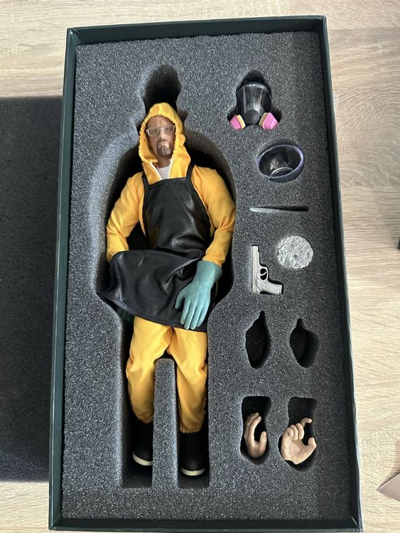 Breaking Bad Chemical Poisoning Teacher Walter White 1/6 (Gebraucht) in ...