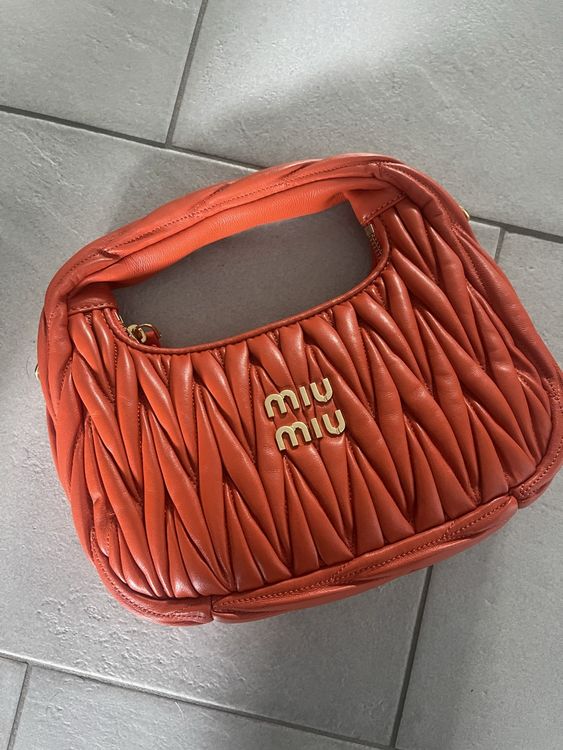 MiuMiu Wander Hobo Bag | Kaufen auf Ricardo