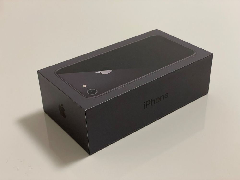 IPhone 8 Original Schachtel (Gebraucht) in La Chaux-de-Fonds für CHF 1 ...