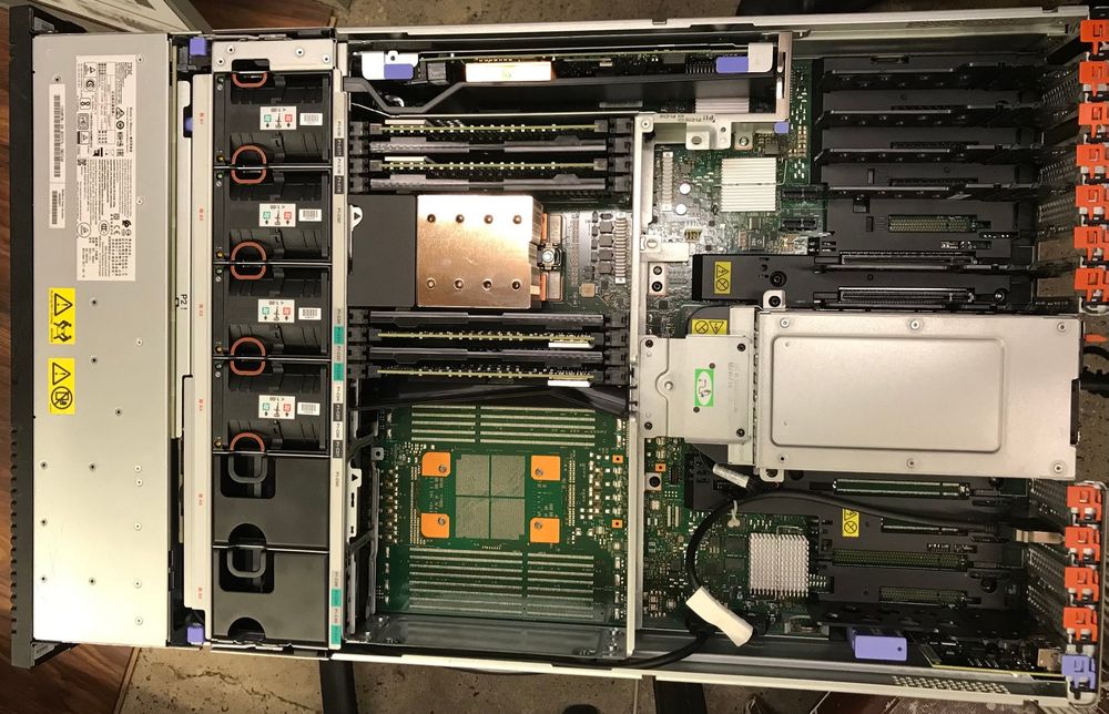 IBM Power8 S812L 8247-21L 12x 2.5" Bay 2U Server | Kaufen auf Ricardo