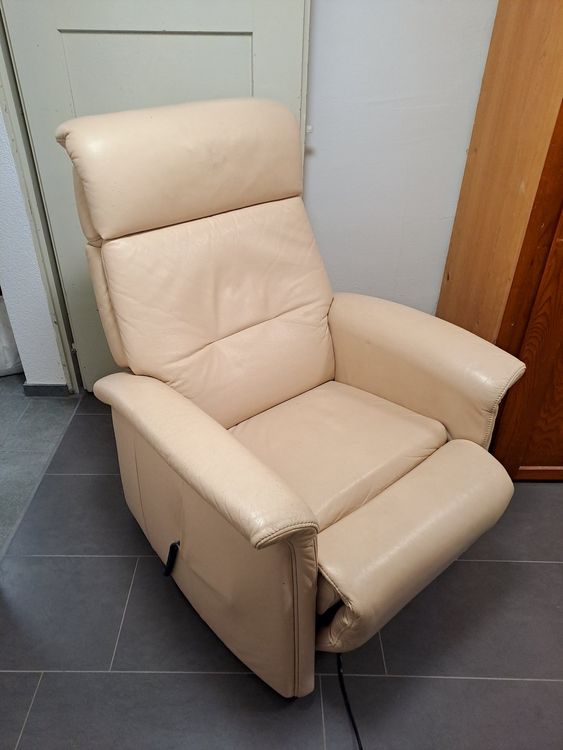 Elektrische Sessel mit Liege und Steh hilf. | Kaufen auf Ricardo