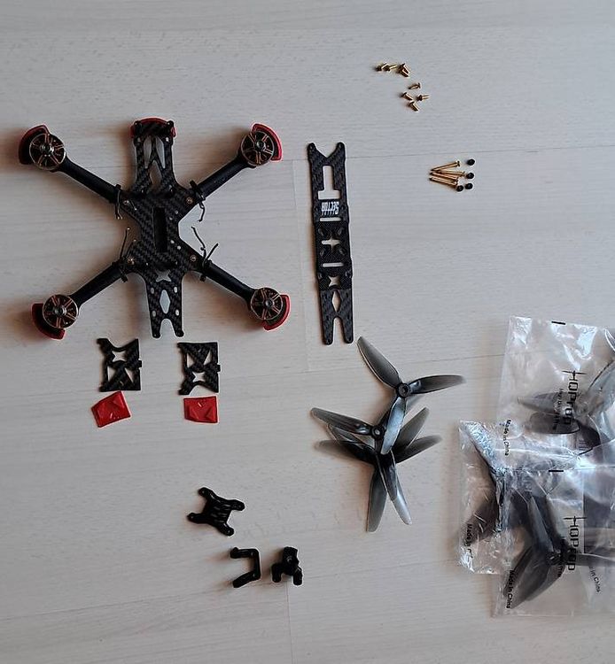 FPV Frame HGLRC Sector5 V3 HD + T-Motor P2306 V2 + Props (Gebraucht) in ...