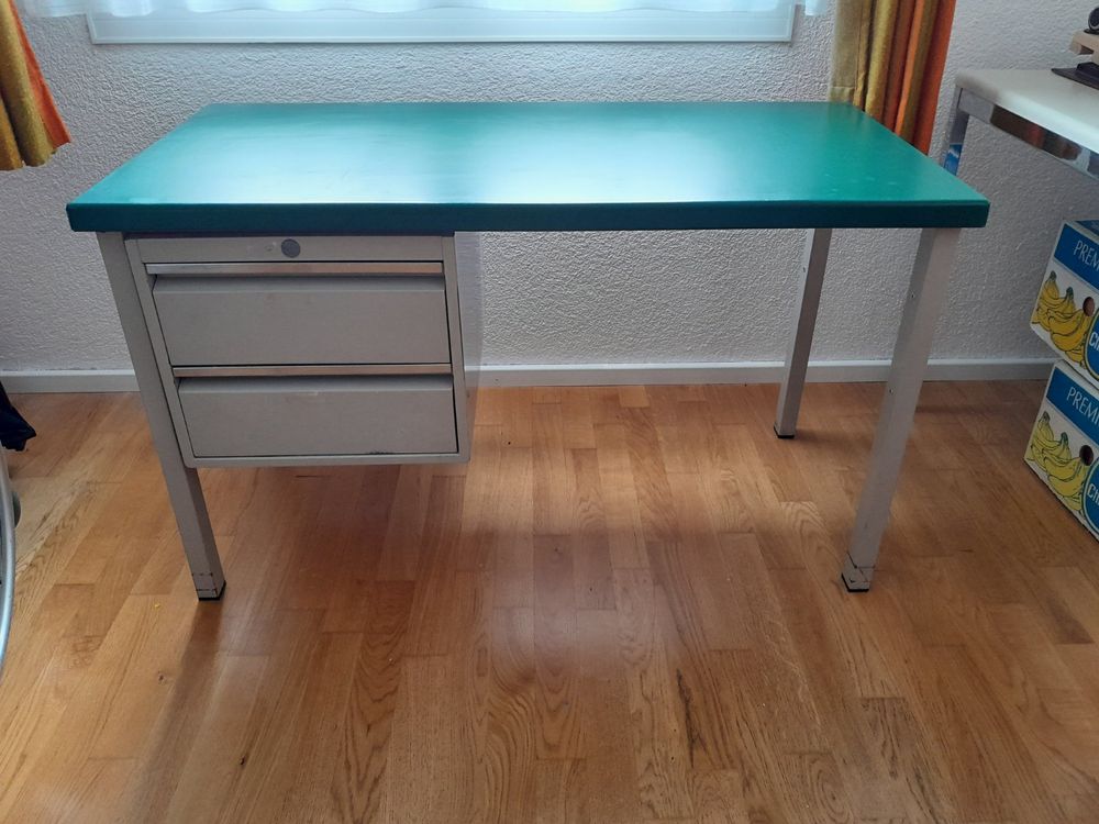 Pult aus Metall | Kaufen auf Ricardo