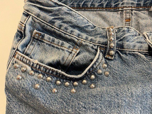 Coole H&M Jeans mit Nieten ***NEU*** 🔷🔷🔷 (Neu (gemäss Beschreibung)) in ...
