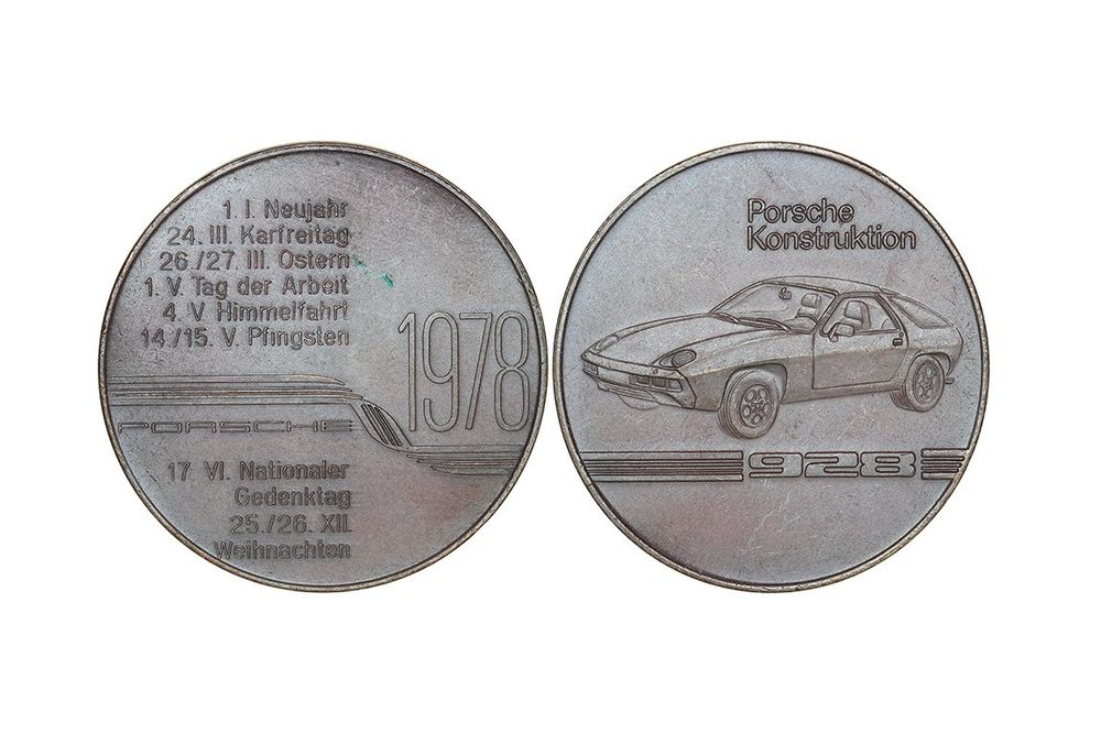 Kalendermedaille "Porsche 928" von 1978 (unz), Bronze (Gebraucht) in Kollbrunn für CHF 15 – mit ...