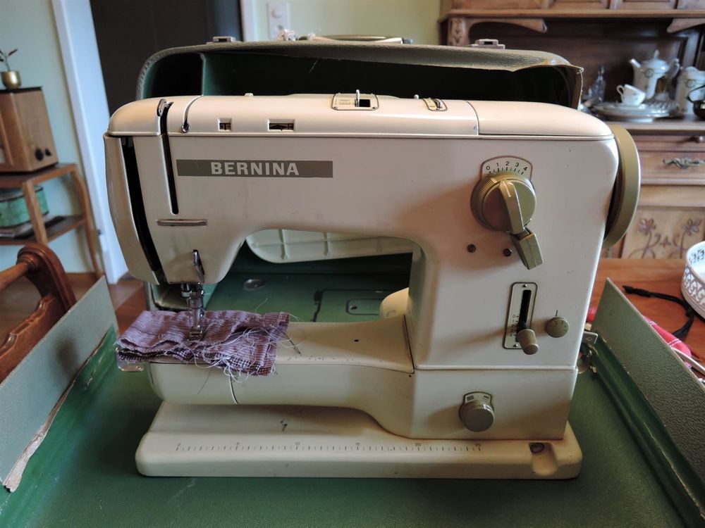 Bernina 731 (Defekt) in für CHF 50 – nur Abholung auf Ricardo kaufen