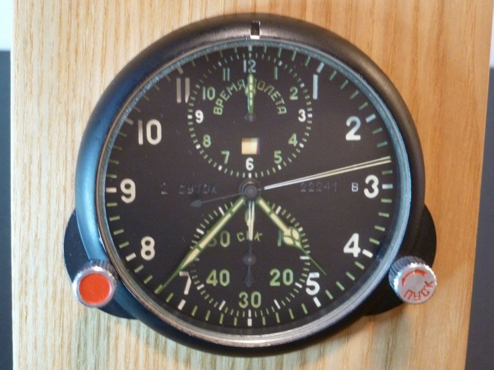 Soviet aircraft clock USSR MIG (Flugzeug-Uhr) (Gebraucht) in Gwatt ...