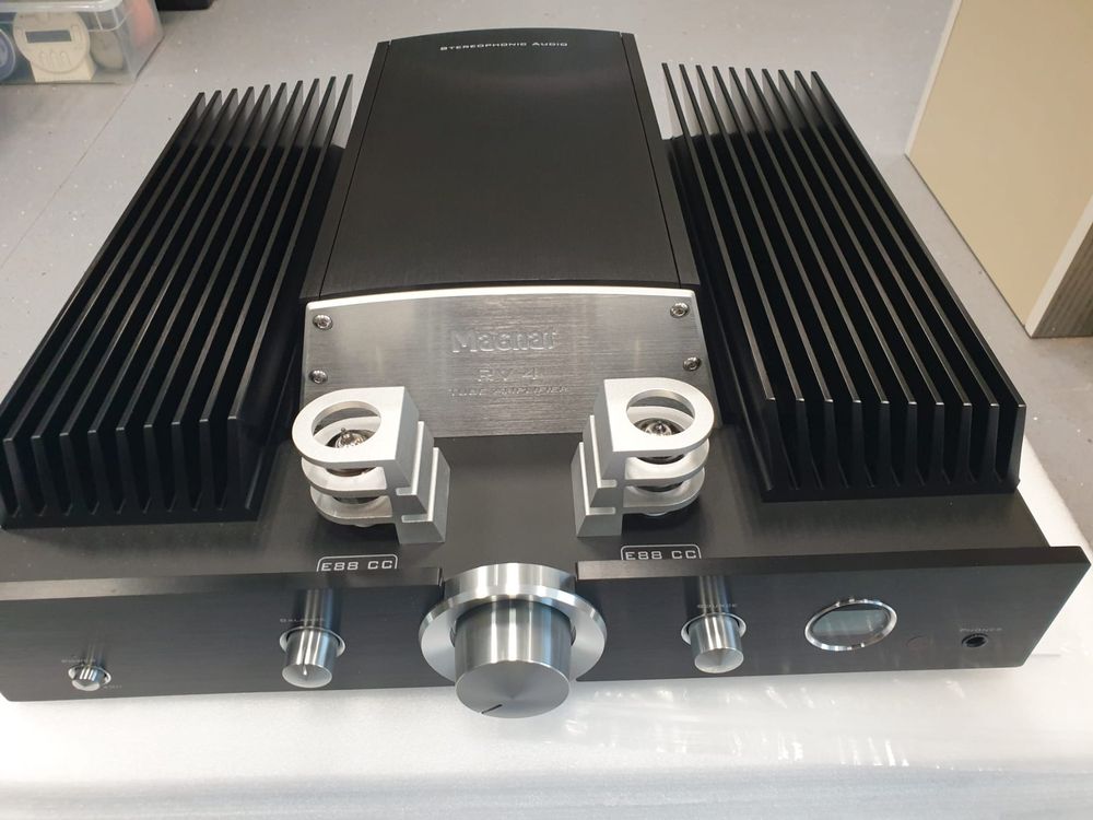 Magnat RV4 Tube Hybrid Integrated Amplifier | Kaufen auf Ricardo