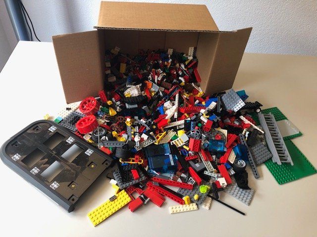 Lego Technics - diverse, inkl. viele Figuren, ca. 2'000 g | Kaufen auf ...
