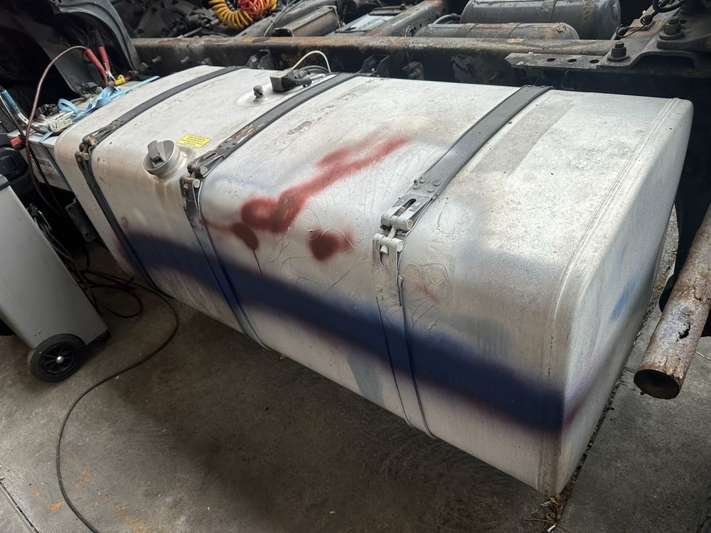 Scania Dieseltank (Gebraucht) in Steinach für CHF 100 – nur Abholung ...