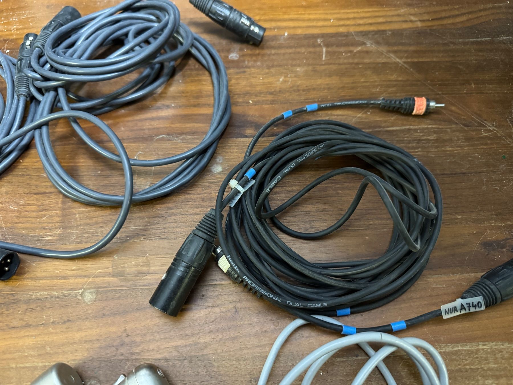 Zahlreiche HighEnd Kabel XLR DIN Chord Cobra etc (Gebraucht) in Zürich ...