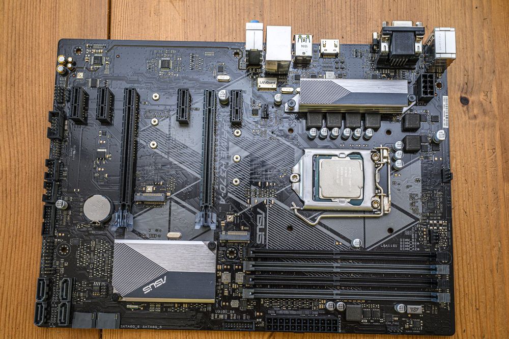 ASUS Mainboard PRIME H370-A inkl. i7-8700 (Gebraucht) in Rüfenacht BE ...