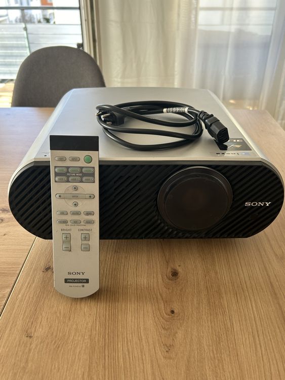 Sony VPL HS50 Projektor (Gebraucht) in altishofen für CHF 70 – nur ...