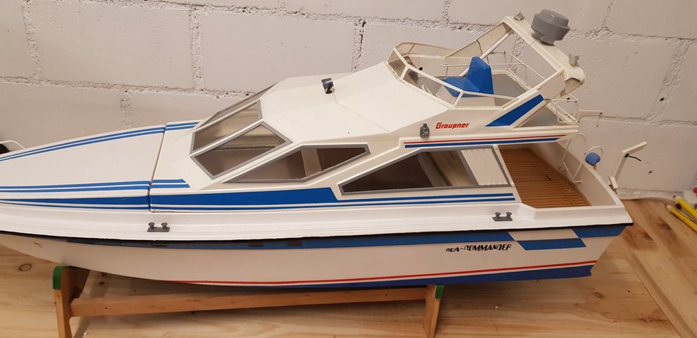 RC Sportboot Sea Commander von Graupner (Defekt) in Zürich für CHF 50 ...