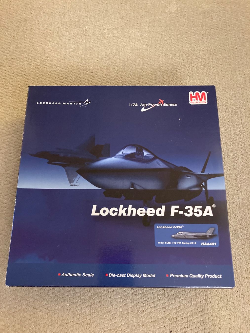 LOCKHEED F-35A, +GRATIS KALENDER & STICKER, HobbyMaster 1:72 (Neu und ...