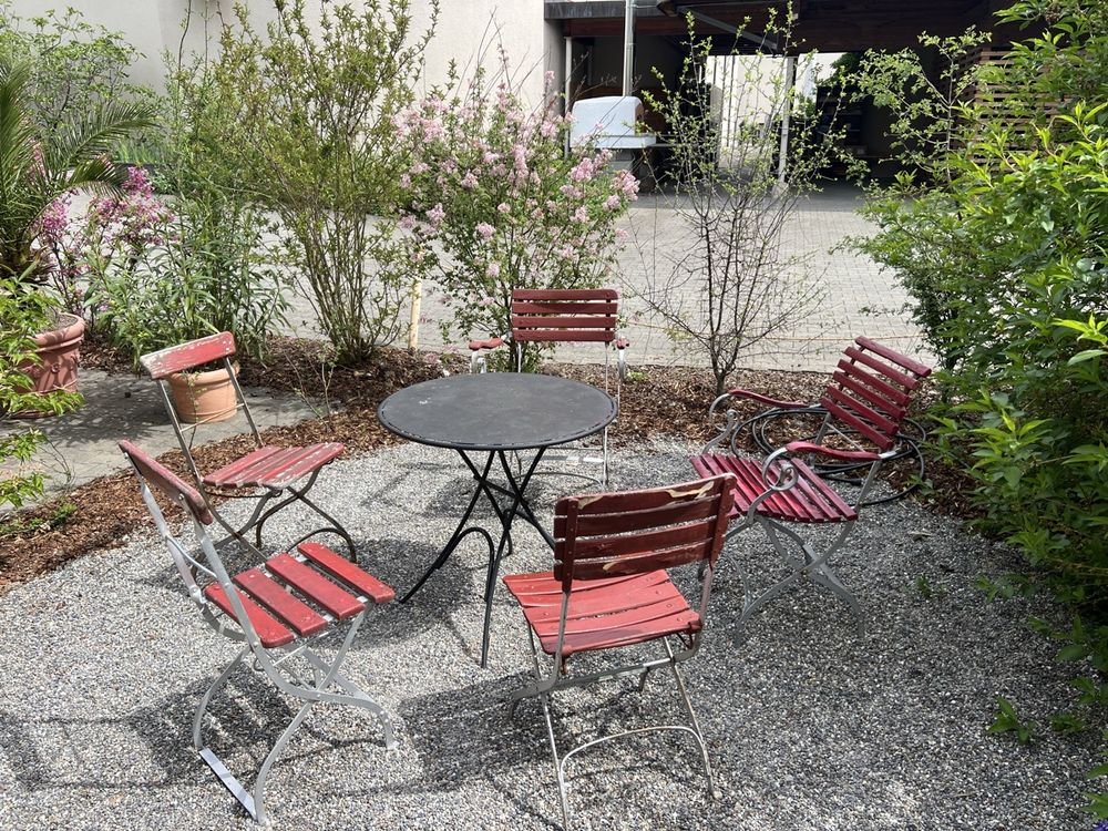 5 rote Beizen-Gartenstühle antik | Kaufen auf Ricardo