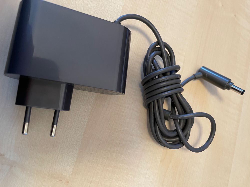 Dyson Netzteil Original v6 v7 (Neu (gemäss Beschreibung)) in Arisdorf für CHF 40 – mit Lieferung ...