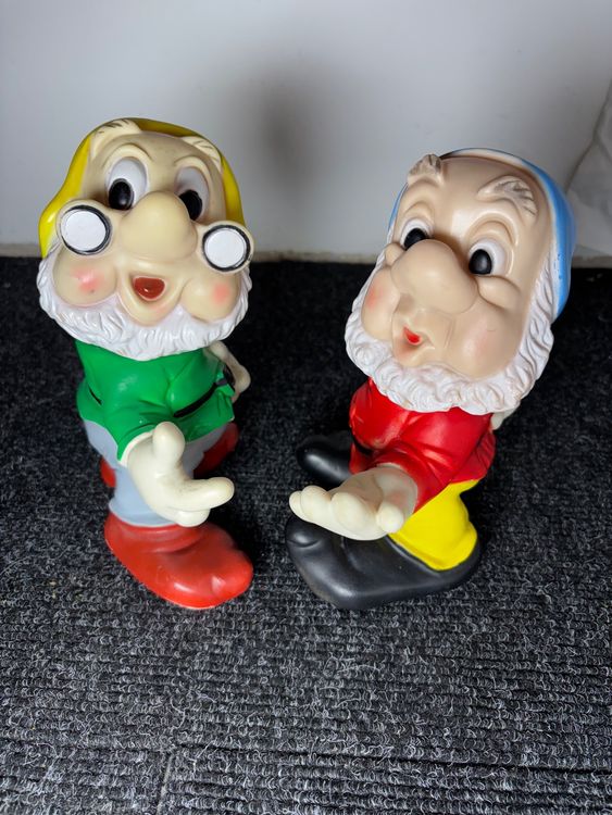 Zwei Zwerge Disney Gummi 22 cm Ledra vintage (Gebraucht) in Hinwil für ...