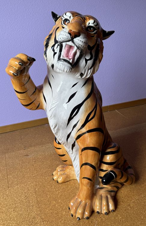 Porzellanfigur Tiger (Gebraucht) in Goldau für CHF 300 – nur Abholung auf Ricardo kaufen